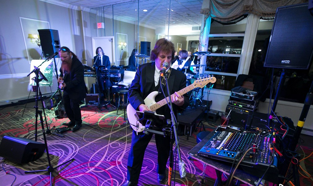 Face 2 Face Band - Cover Band Rutherford, NJ | GigMasters